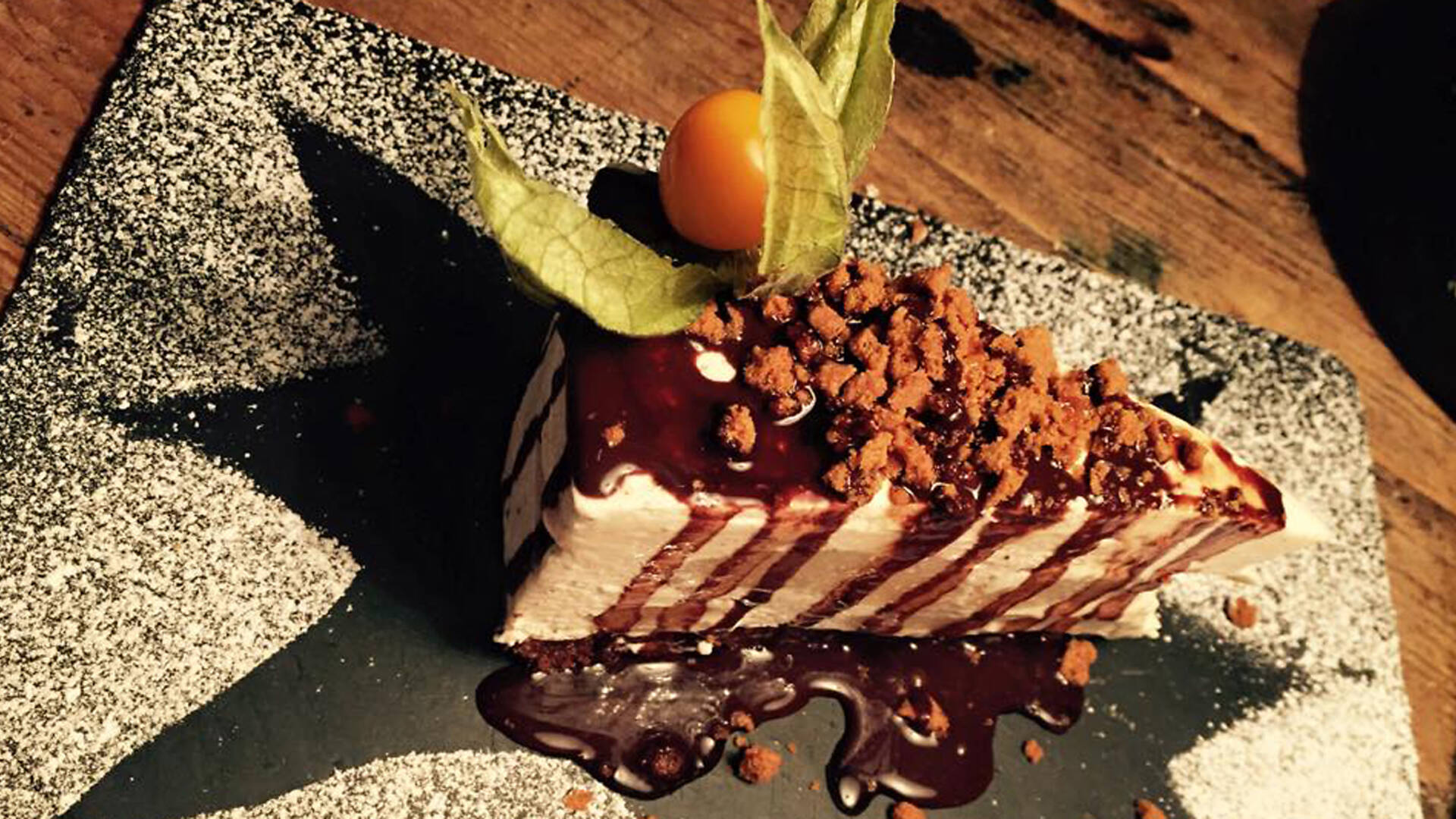 Ave Maria | Restaurants in Saint-Ambroise, Paris