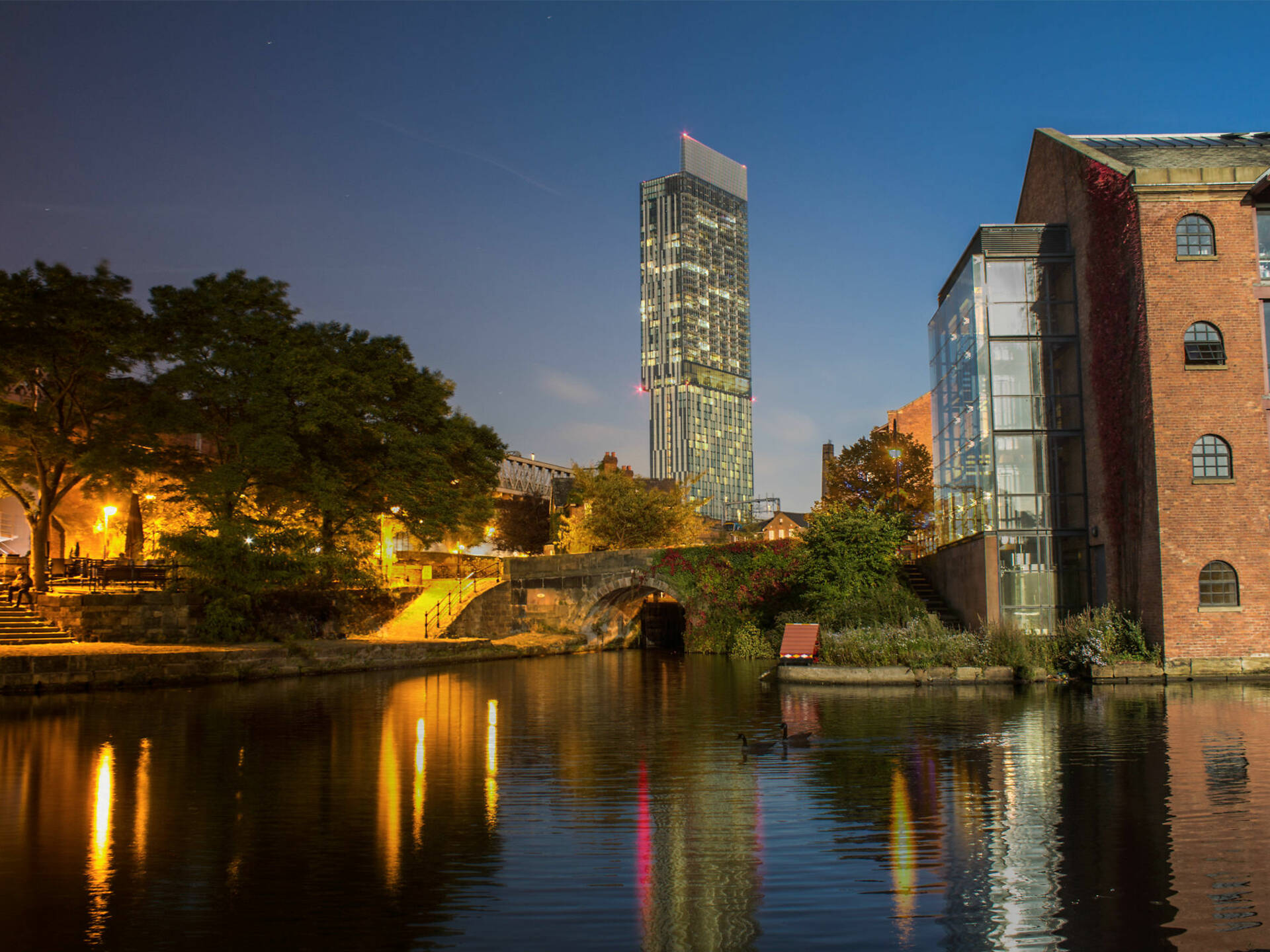 25 photographs of Manchester by Tom Quaye