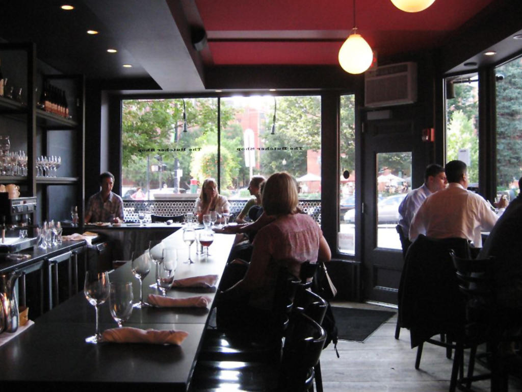 Most Romantic Bars in Boston: 16 Spots For Dates & Anniversaries