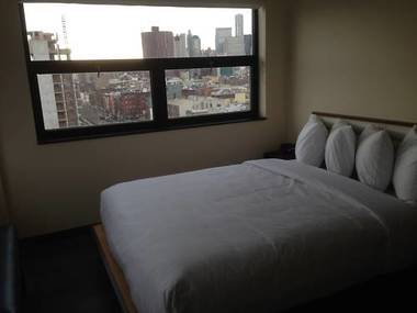16 Best Cheap Hotels in NYC With Deals and Budget Rooms