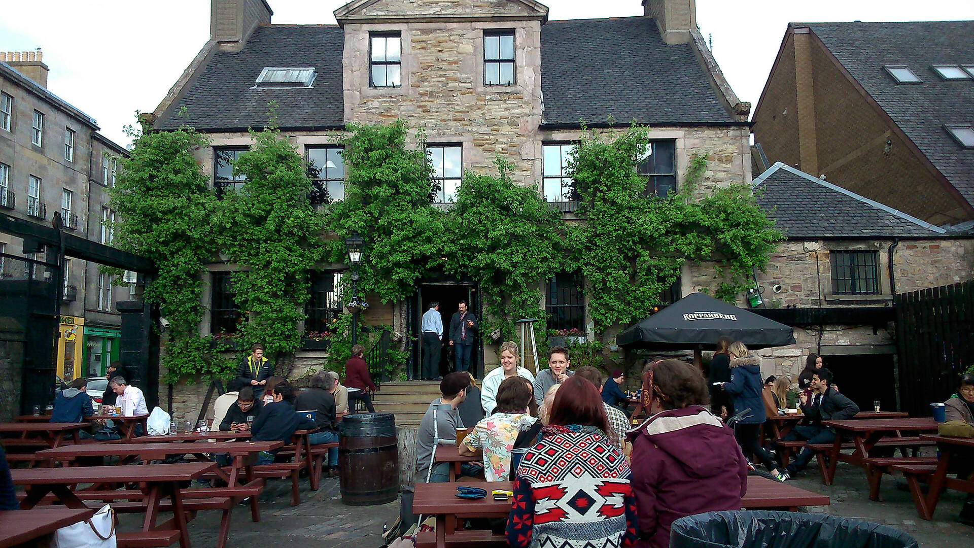 12 Best Beer Gardens in Edinburgh