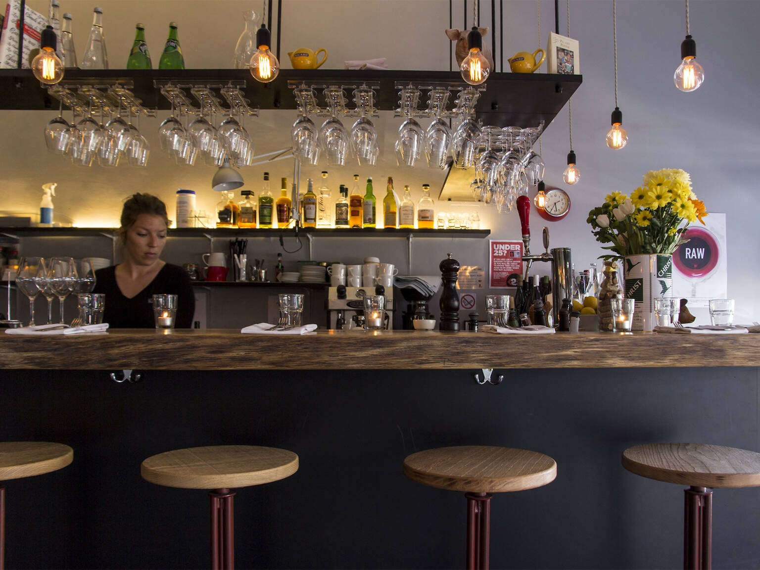 11 Best Brixton Bars For Cocktails, Wine & Party Times