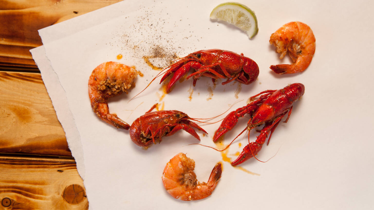 The Angry Crab | Restaurants in West Ridge, Chicago