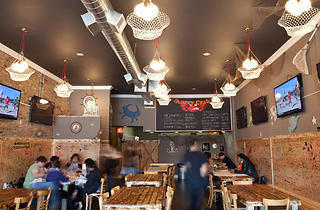 The Angry Crab | Restaurants in West Ridge, Chicago