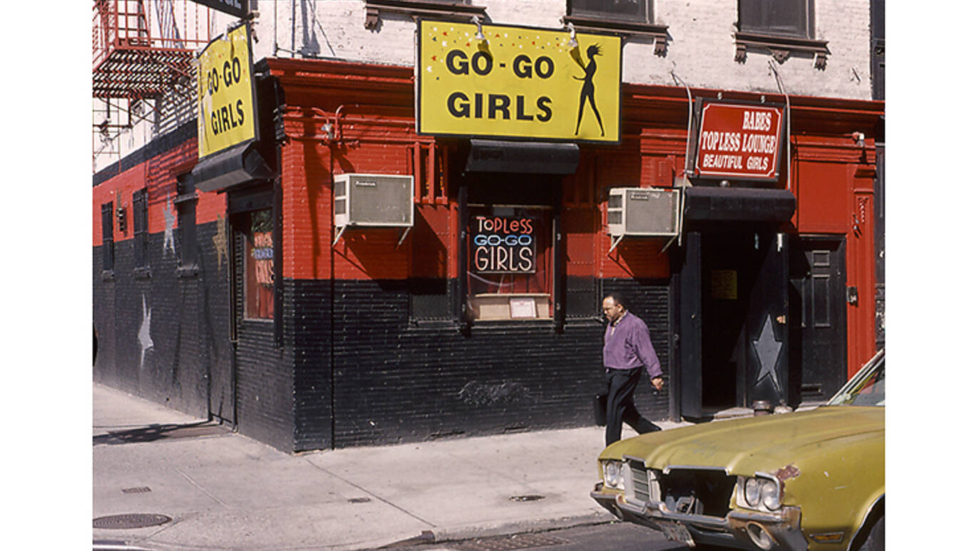 NYC in the 1990's: See the city's lost landmarks