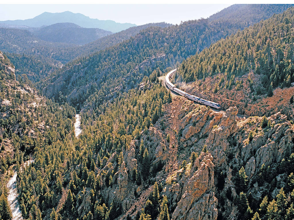 14 Best Scenic Train Rides in the USA for Spectacular Views