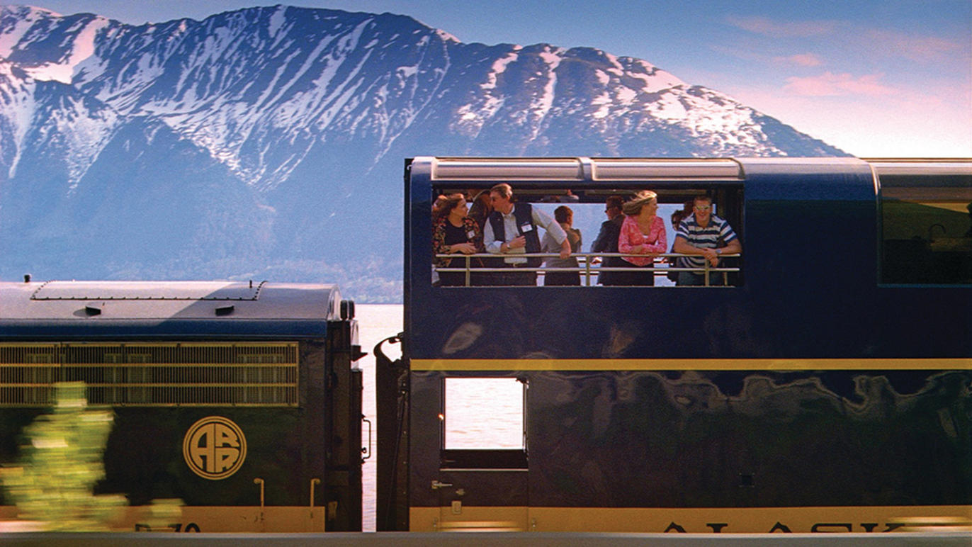 14 Best Scenic Train Rides in the USA for Spectacular Views