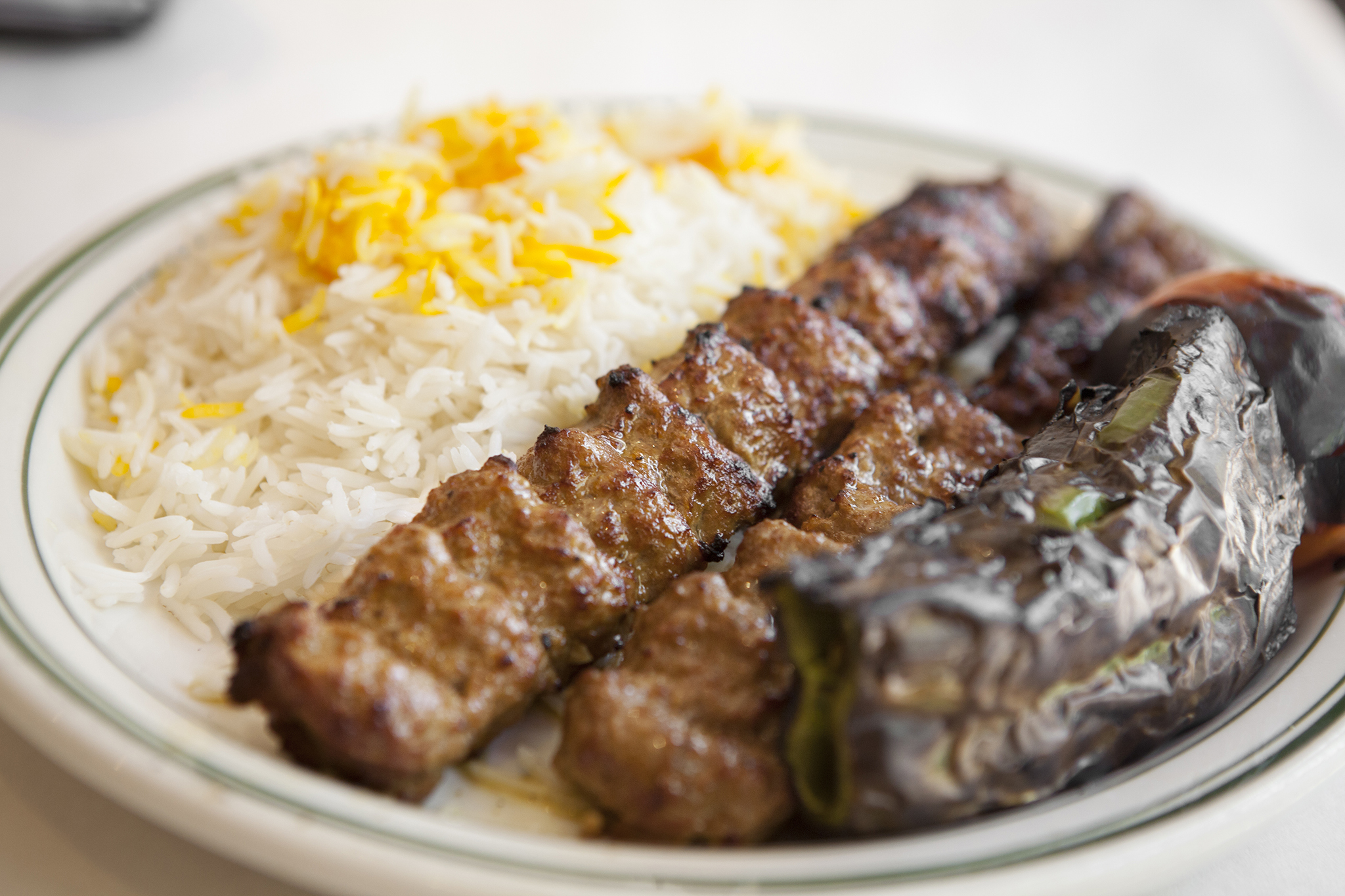 Raffi's Place | Restaurants in Glendale, Los Angeles