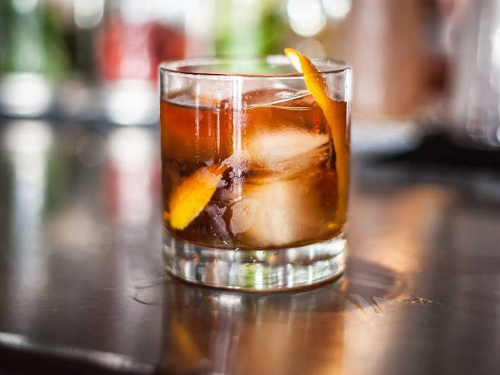 The 12 Best Bars in Santa Monica, Ranked