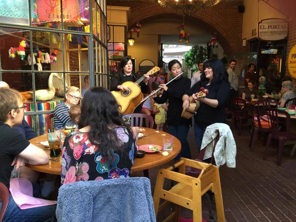 Arcade Lane | Shopping in Pasadena Playhouse District, Los Angeles