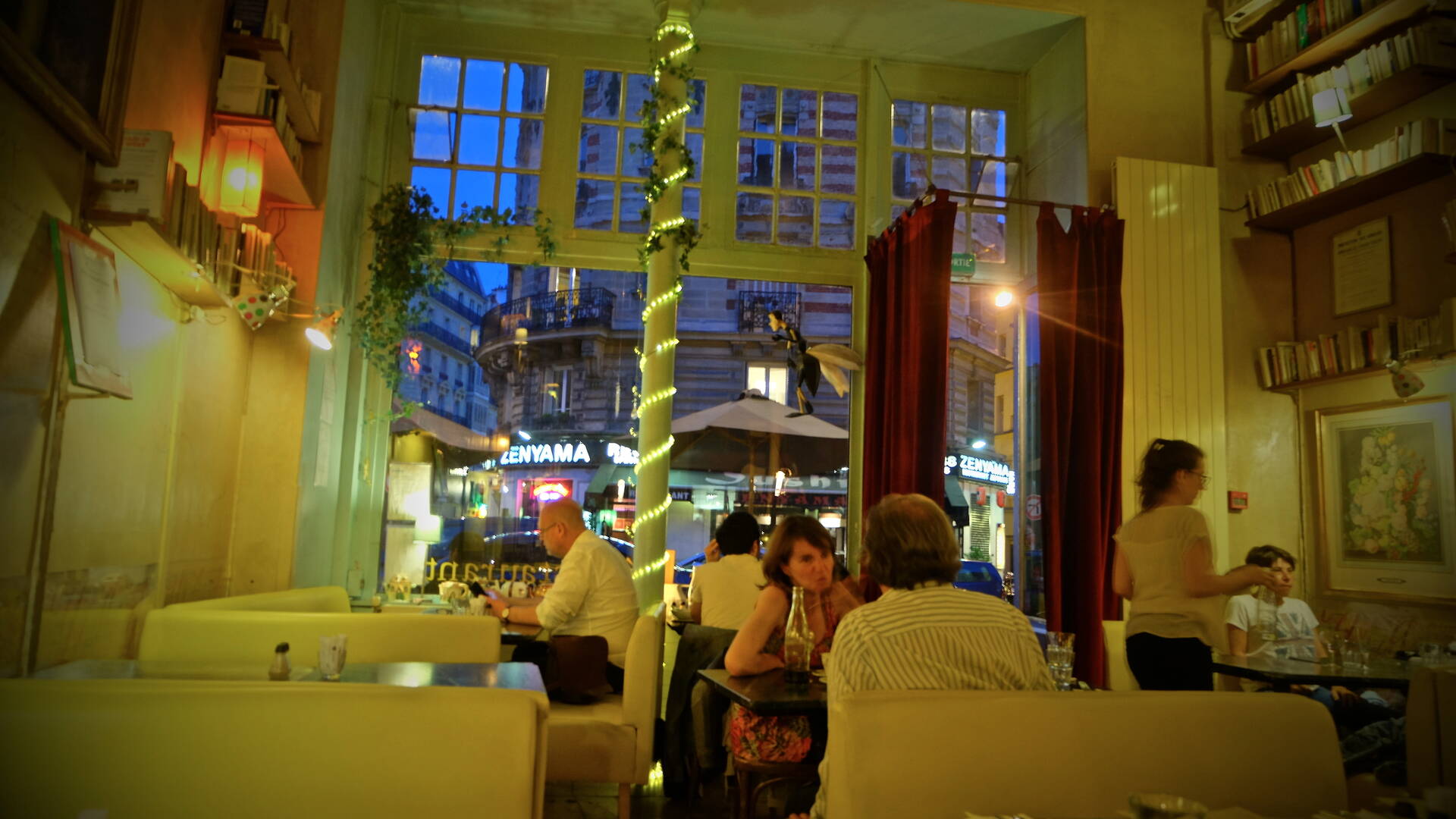 La Fourmi Ailée | Restaurants in Quartier latin, Paris