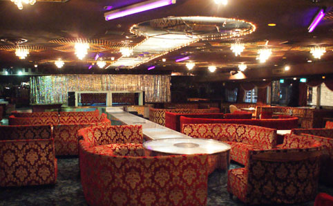 New Japan | Nightlife in Shinjuku, Tokyo