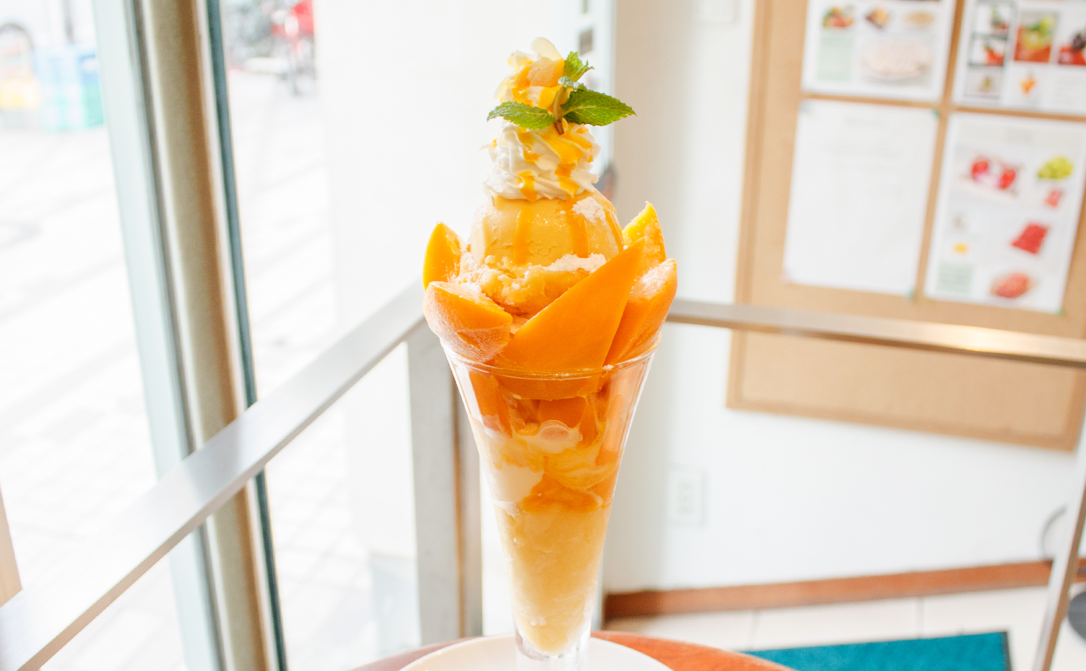 Fruit Café Frutas | Restaurants in Monzen-Nakacho, Tokyo