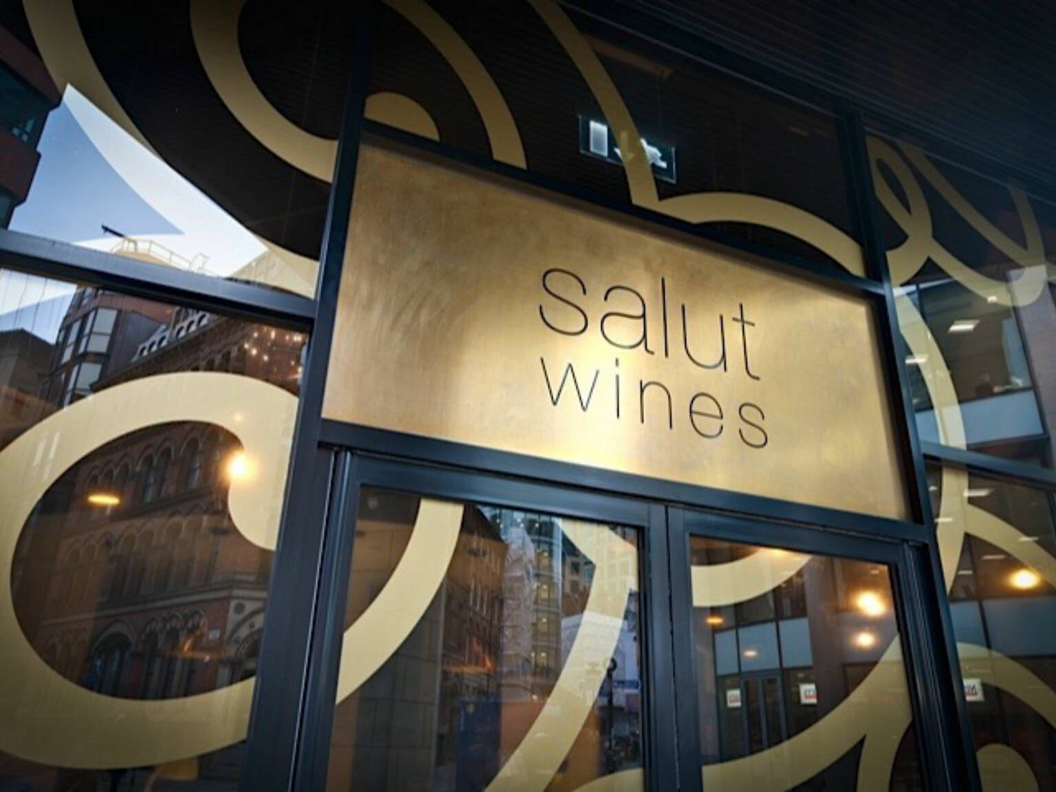 20 Best Bars in Manchester, From Quirky Bars to Rooftop Picks