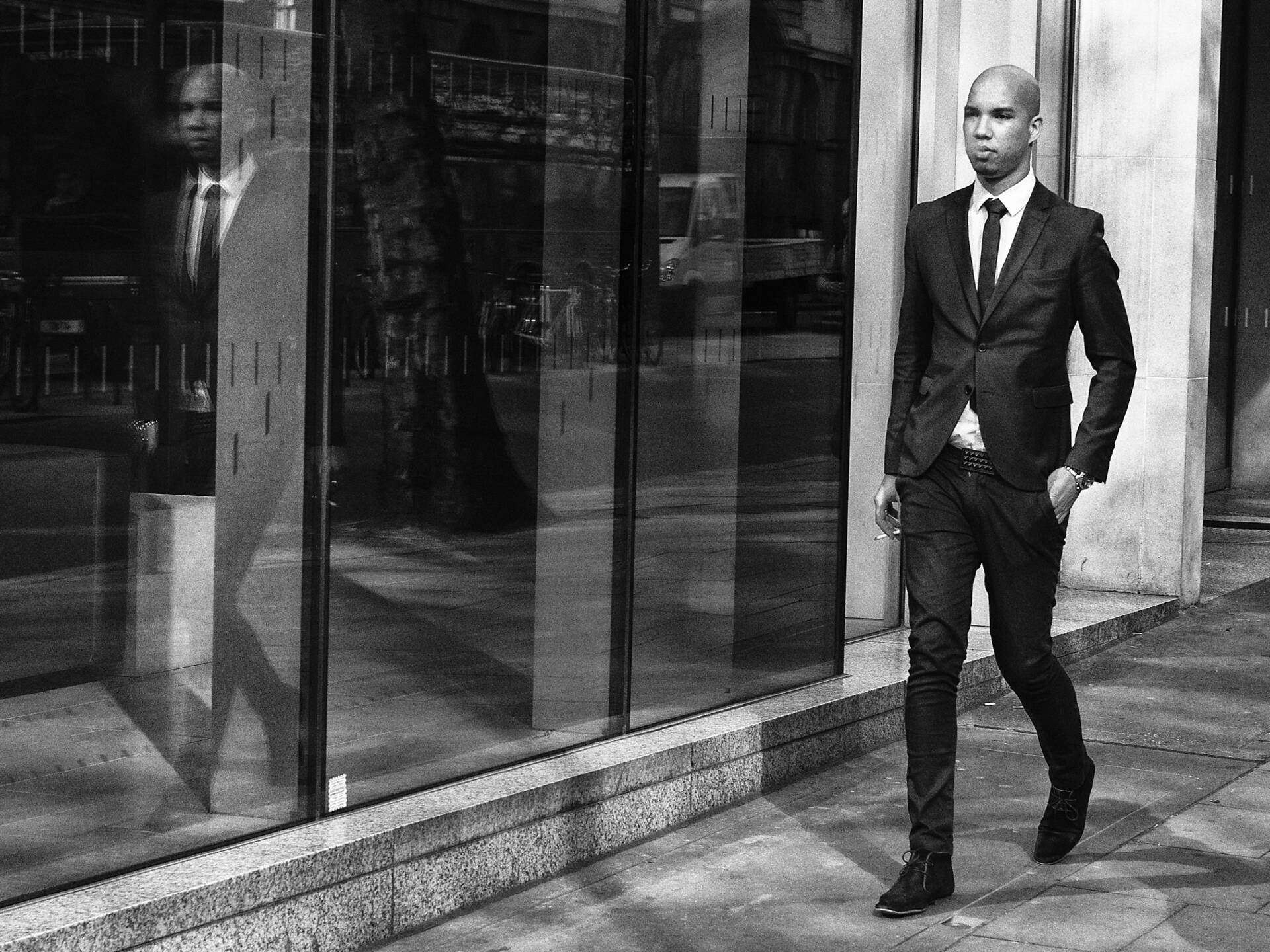 London photography: candid street portraits from Alan Schaller