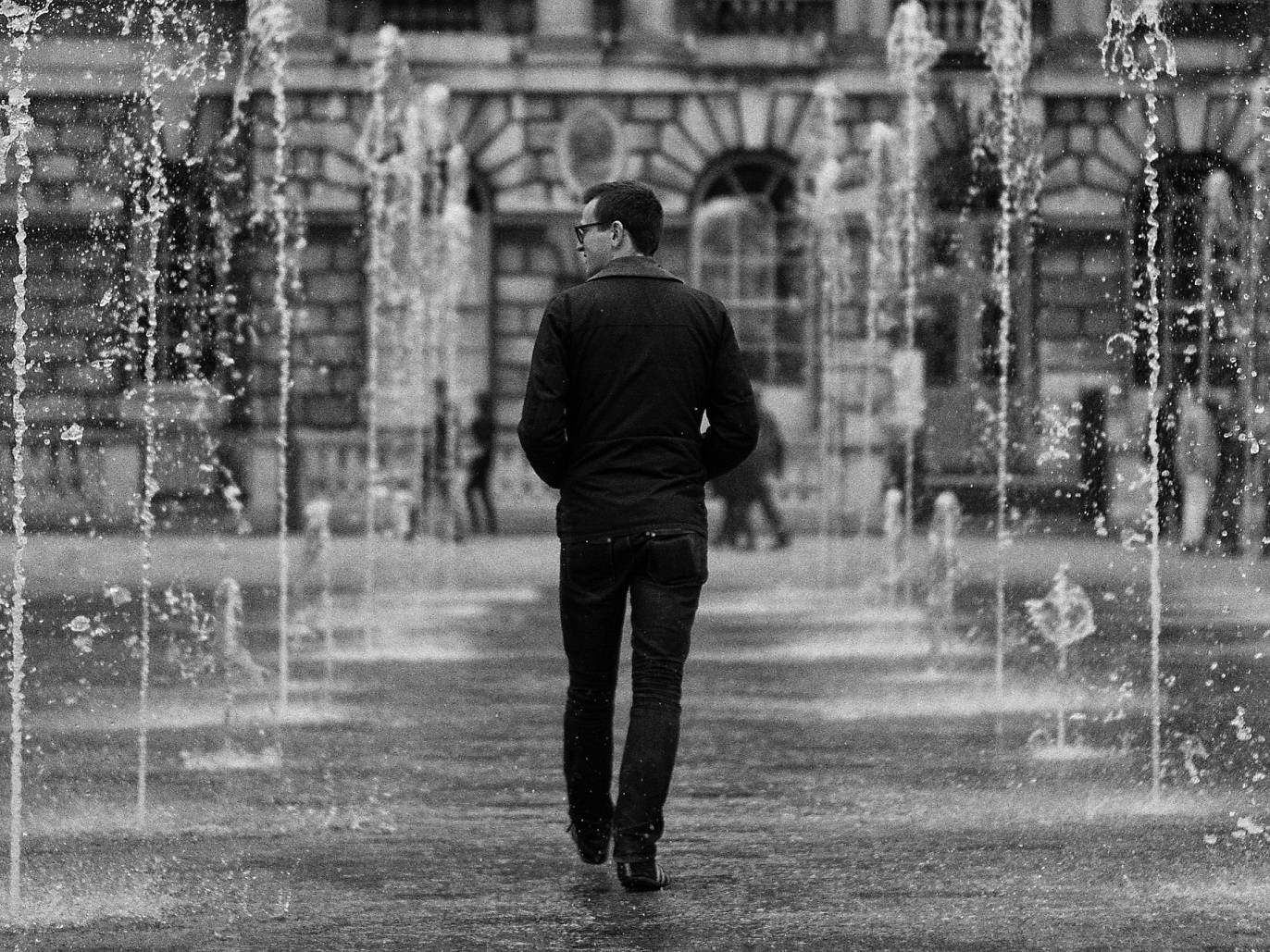 London photography: candid street portraits from Alan Schaller