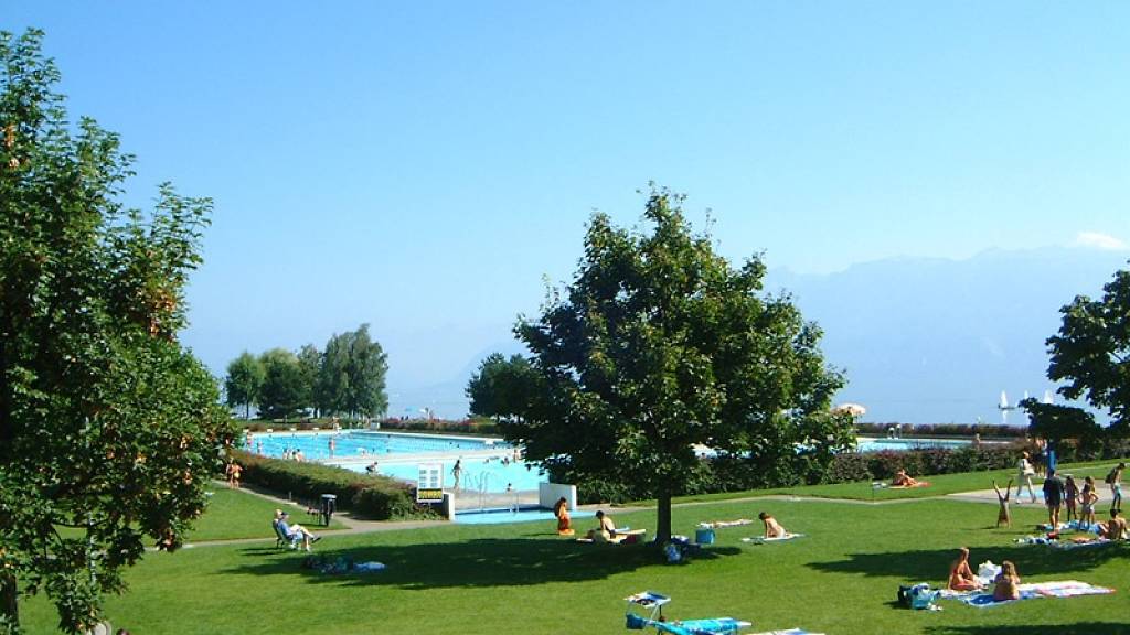 Pully-Plage | Things to do in Lausanne, Switzerland