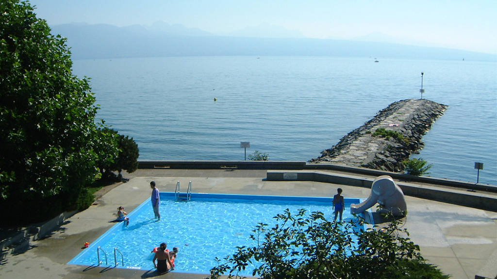Pully-Plage | Things to do in Lausanne, Switzerland