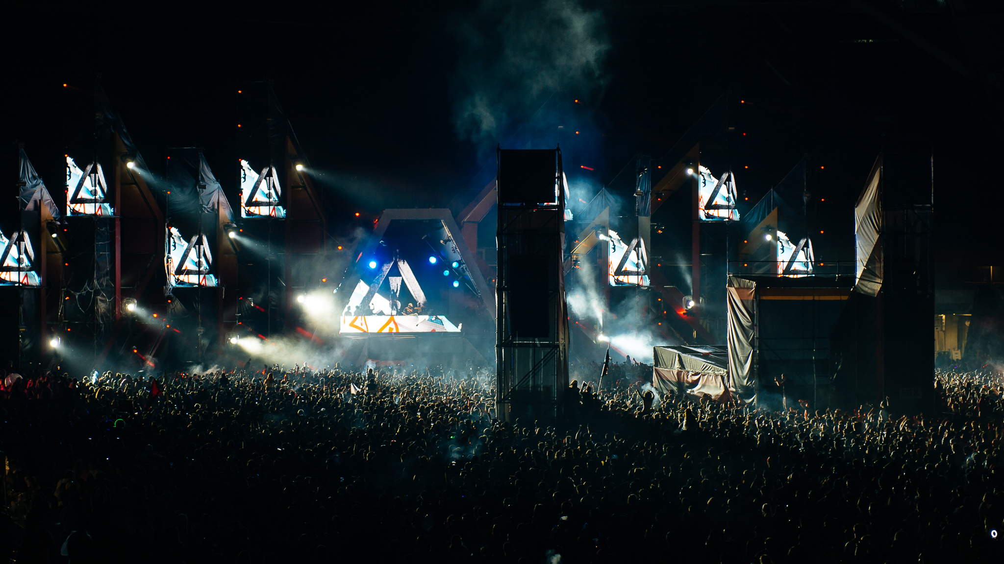 Spring Awakening 2015: DJs and attendees at Soldier Field