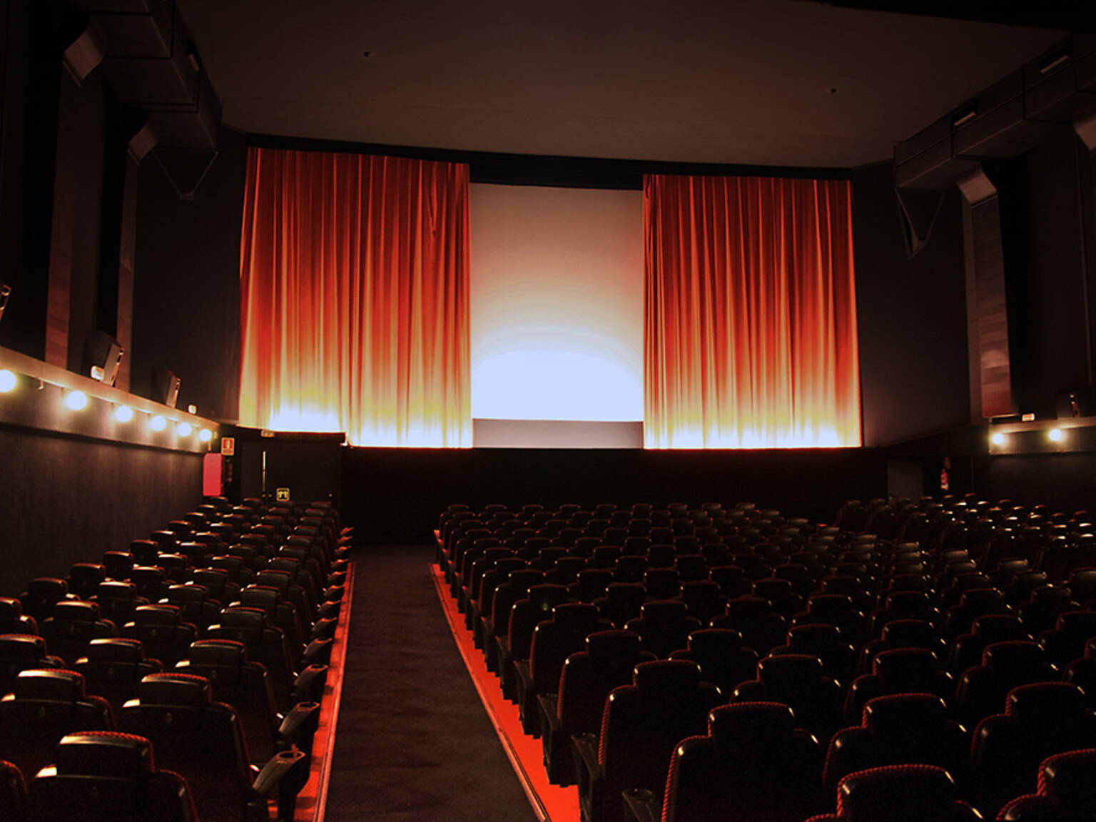 Cómo pagar menos cuando vas al cine en Barcelona: días del espectador