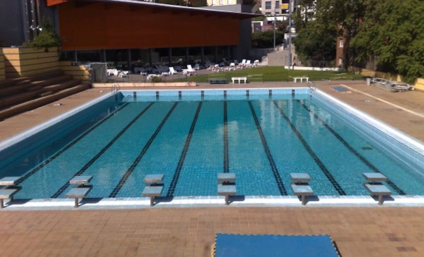Outdoor swimming pools in Barcelona