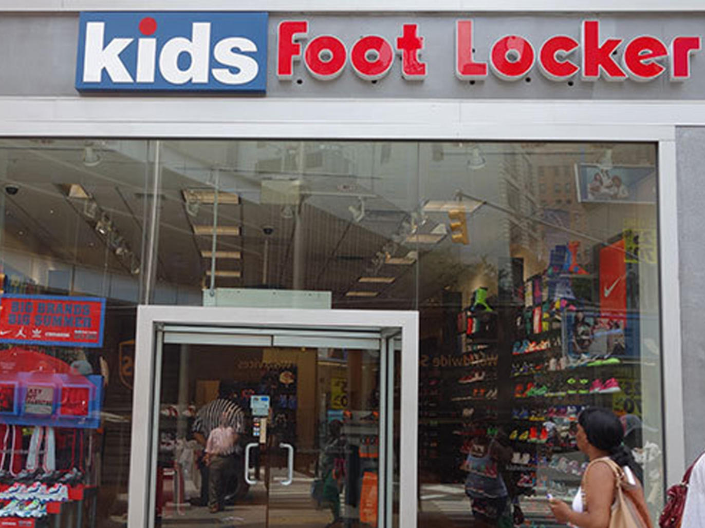 Best Kids' Shoe Stores To Hit on Your Next Shopping Spree