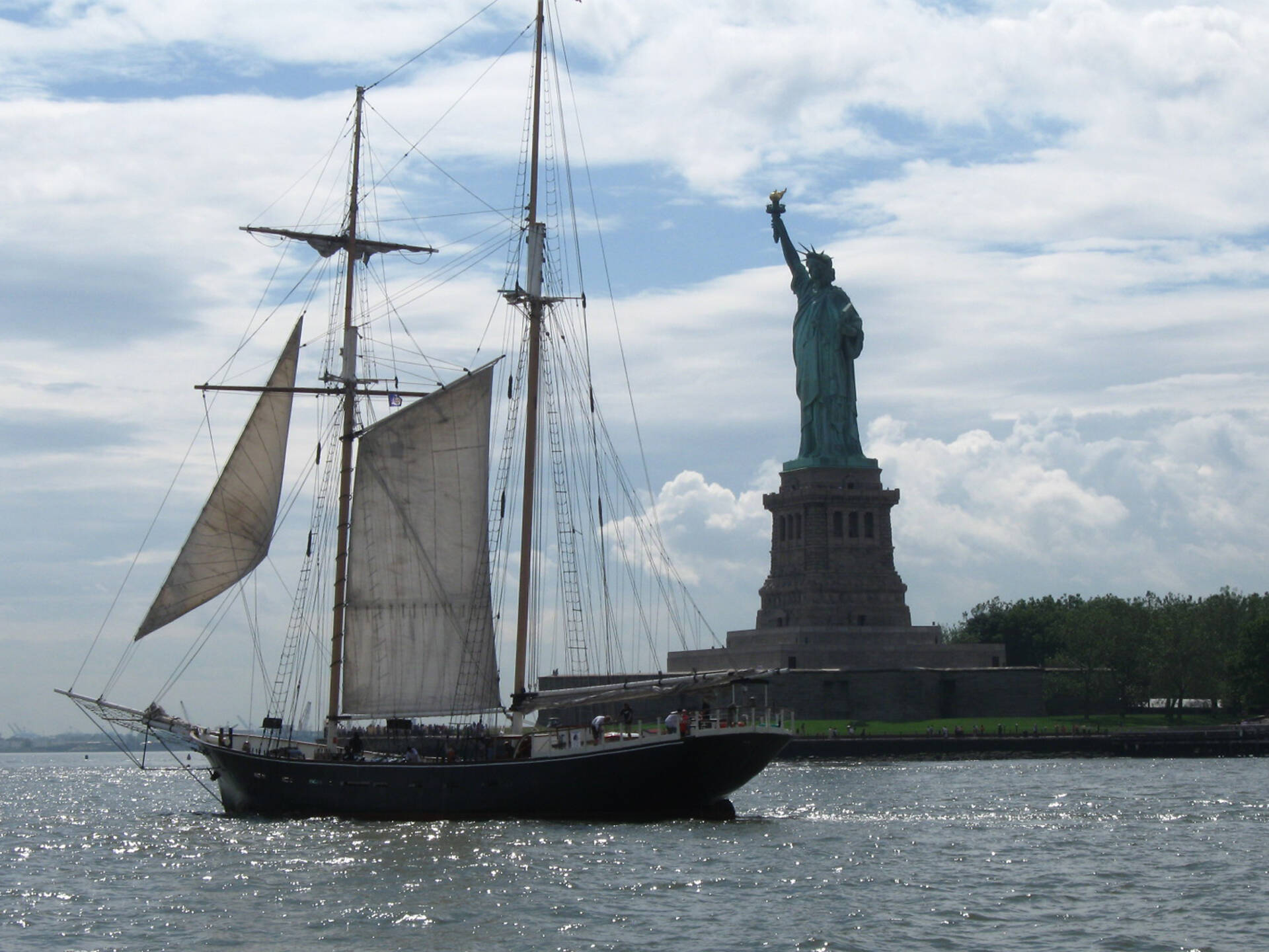 9 Best Boat Rides in NYC for Kids and Families