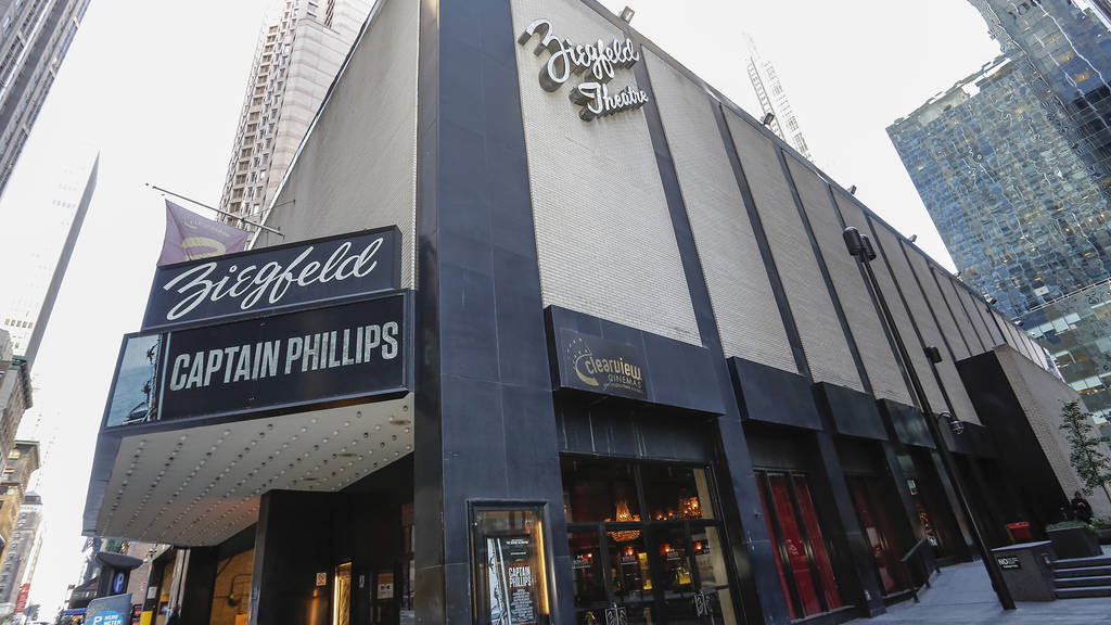 Family Portrait: author R.J. Palacio and her family