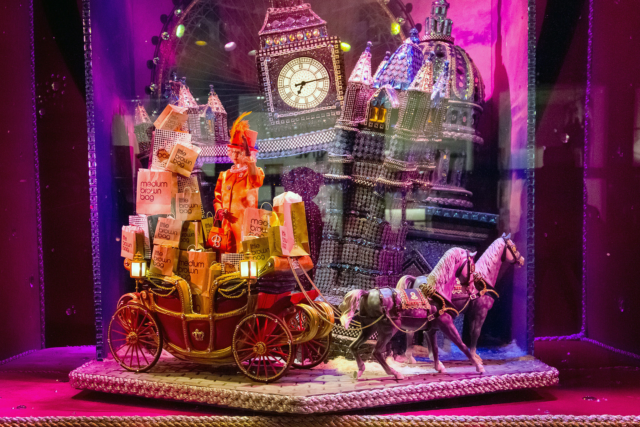 Holiday windows at department stores in NYC 2013: Bloomingdale's