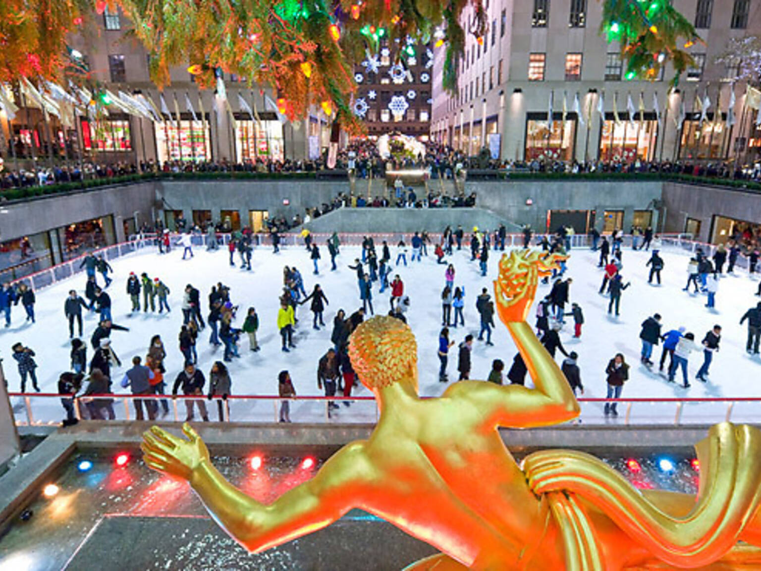 Best Rockefeller Center activities, including the Rockefeller Center tree