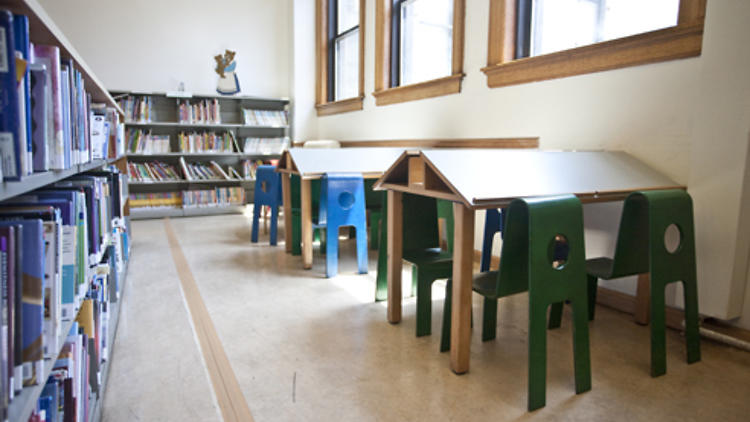 Kids' library guide: Chatham Square Library
