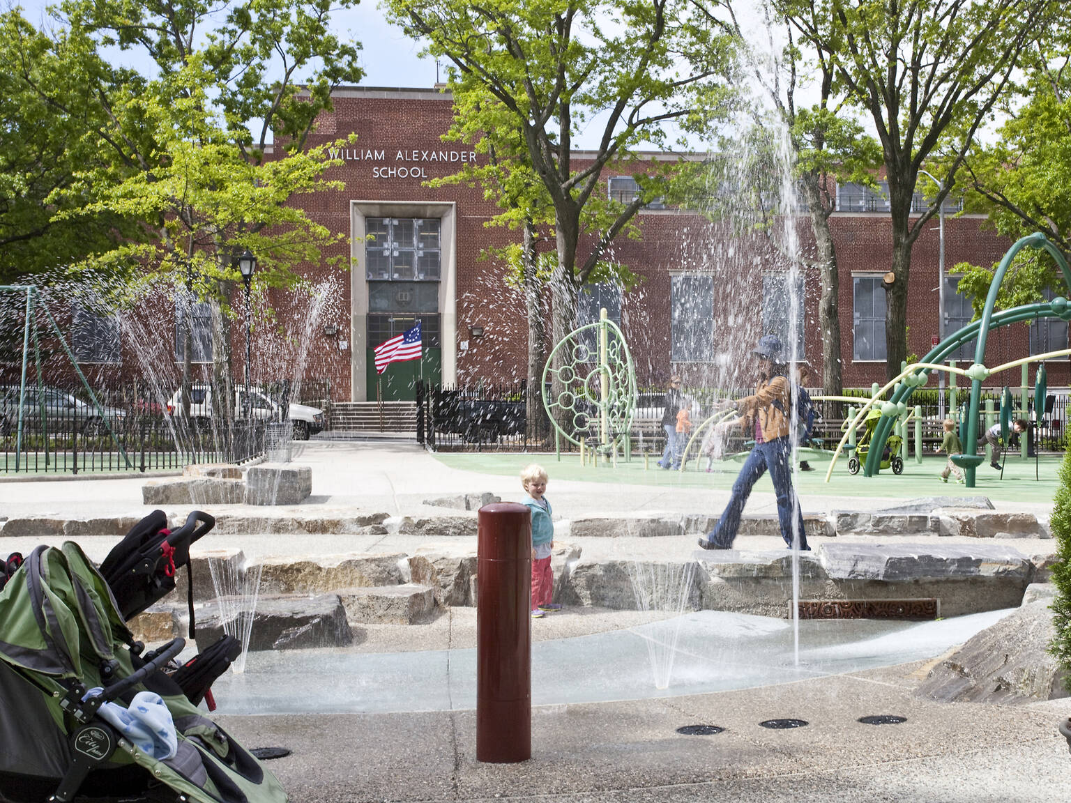 23 Best Water Playgrounds in NYC for Summer Fun, From Splash Pads To ...