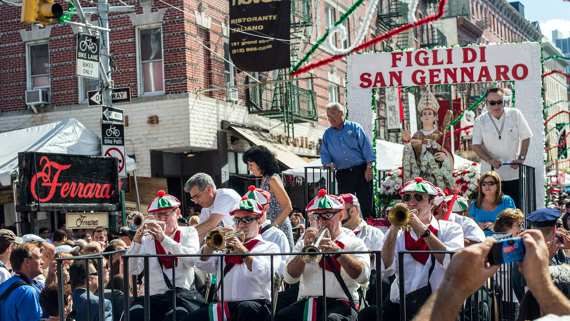 Feast of San Gennaro | Things to do in New York Kids