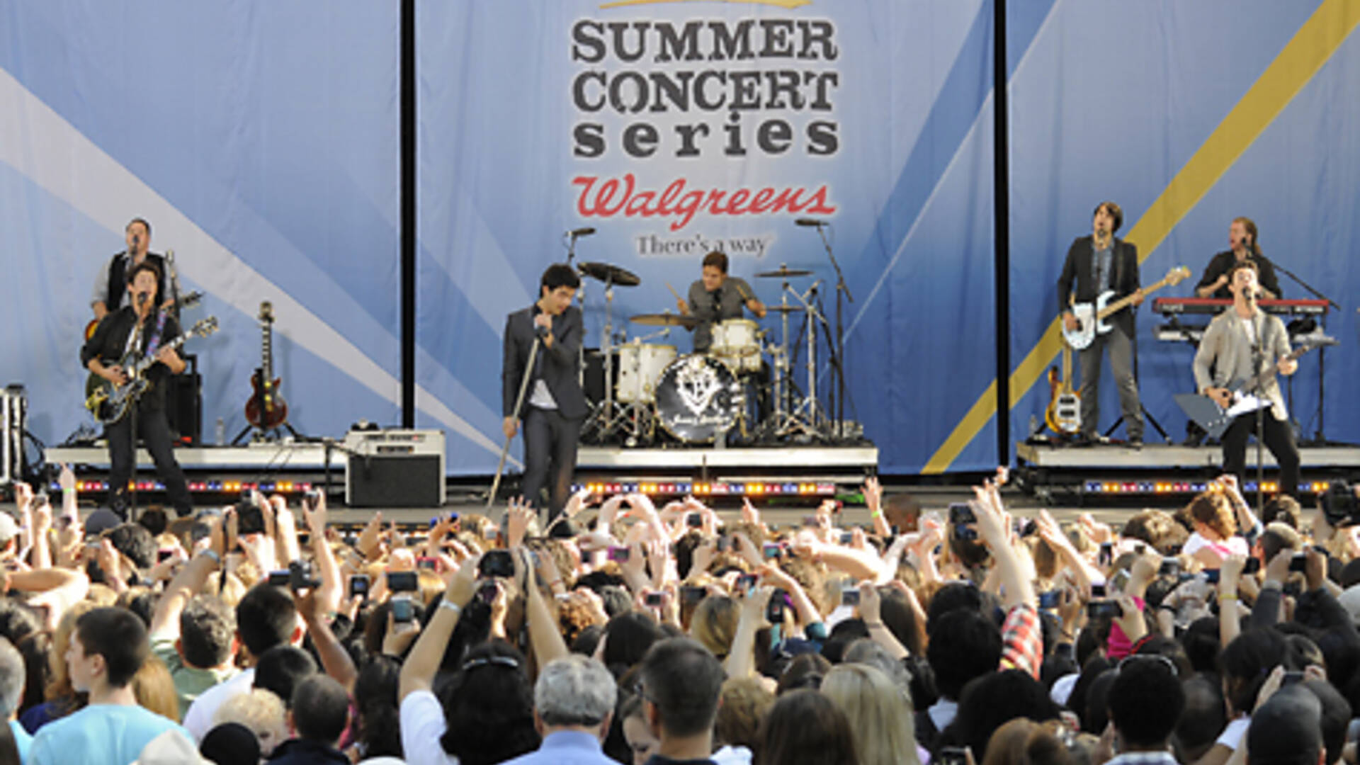 Free outdoor concert series for NYC families in summer 2013
