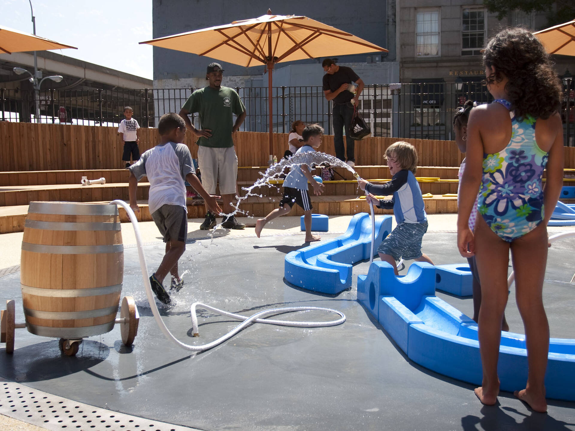 23 Best Water Playgrounds in NYC for Summer Fun, From Splash Pads To ...