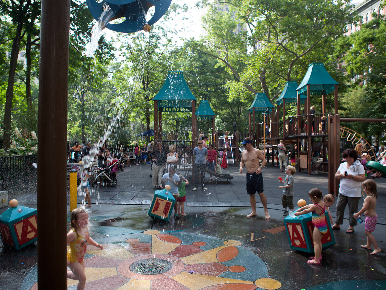 23 Best Water Playgrounds in NYC for Summer Fun, From Splash Pads To ...