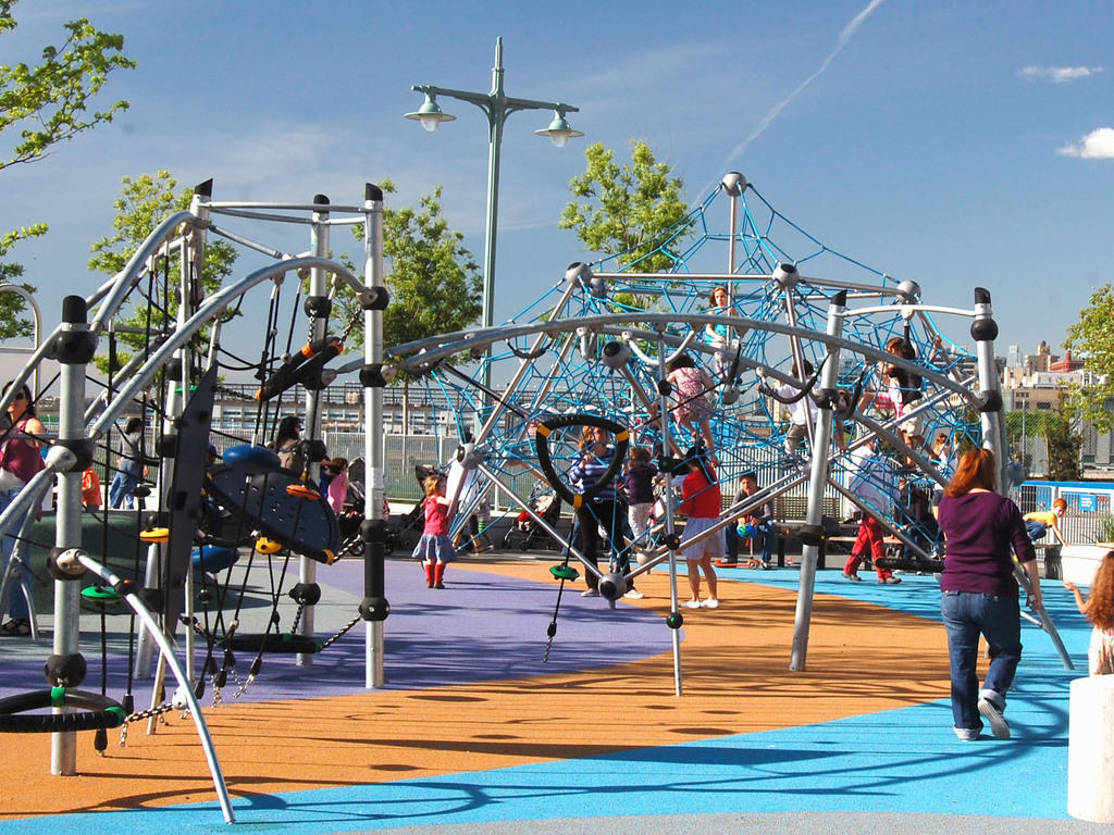 23 Best Water Playgrounds in NYC for Summer Fun, From Splash Pads To ...