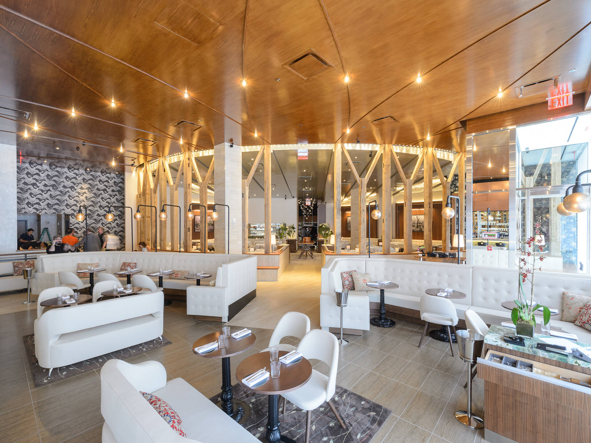 13 Restaurants Near Radio City Music Hall to Have Dinner