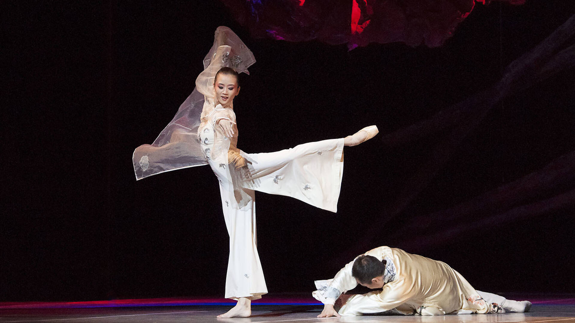 Beautiful photos of the National Ballet of China’s The Peony Pavilion