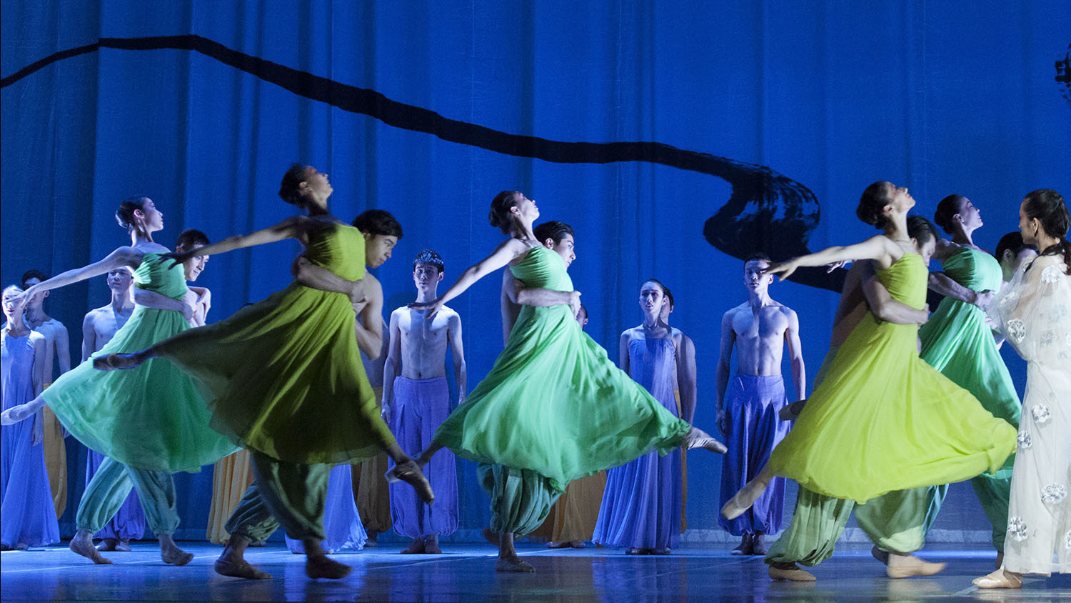 Beautiful photos of the National Ballet of China’s The Peony Pavilion
