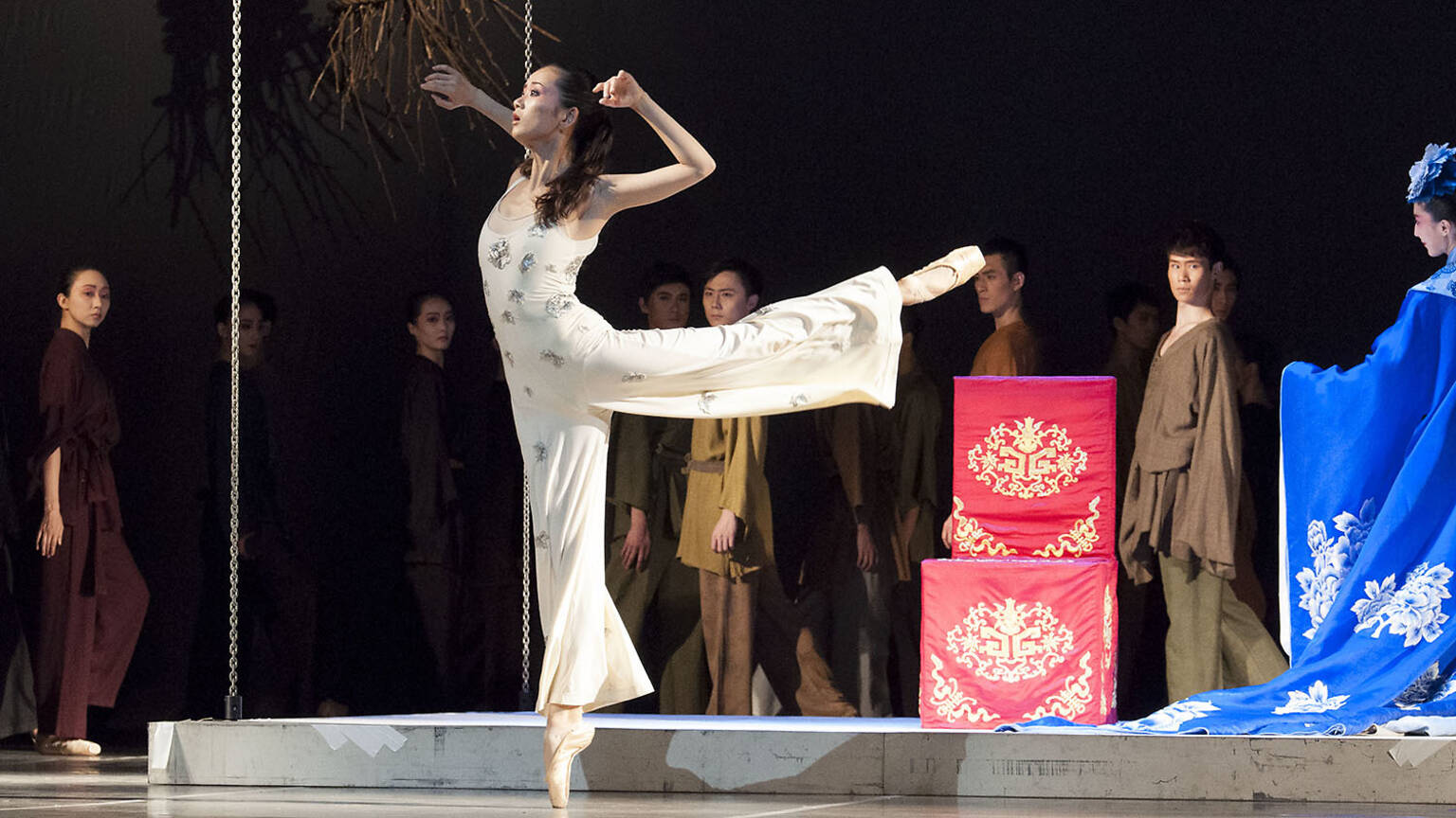 Beautiful photos of the National Ballet of China’s The Peony Pavilion