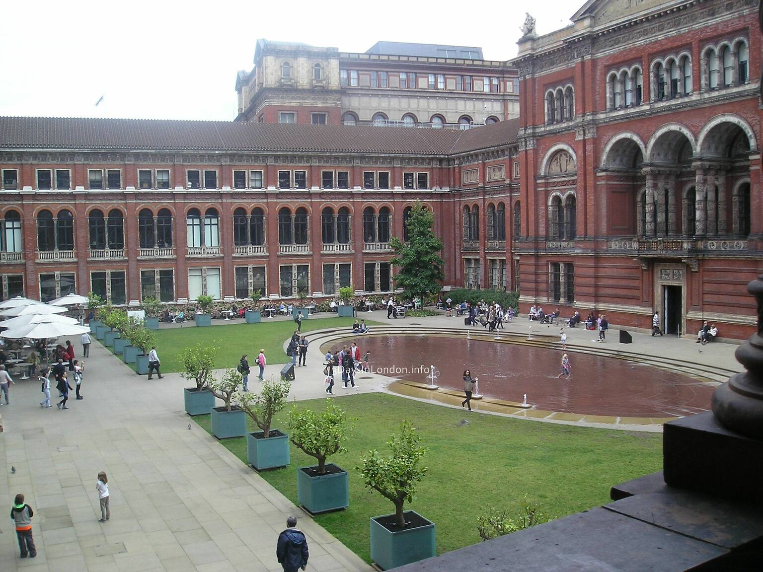 17 Pretty Public Fountains in London | Fantastic Fountains for Cooling ...