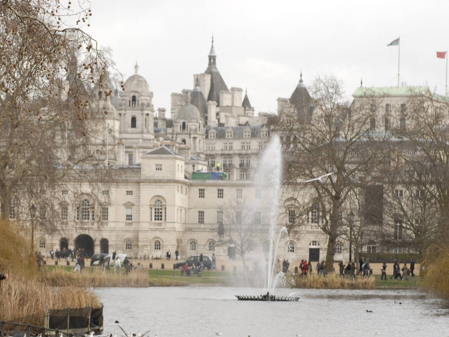 17 Pretty Public Fountains in London | Fantastic Fountains for Cooling ...