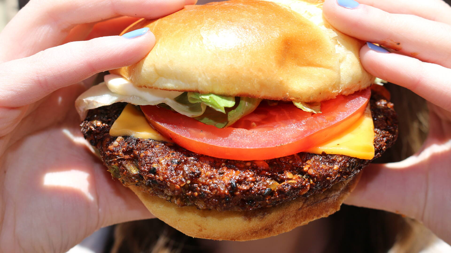 10 juicy Chicago burgers your kids will love
