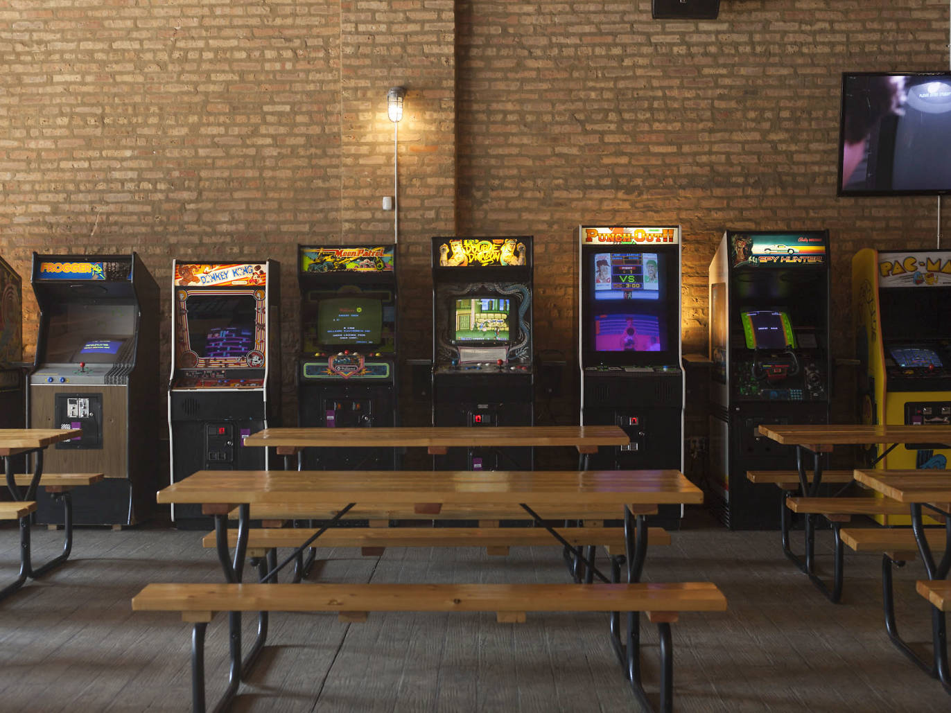 13 Best Arcade Bars in Chicago to Drink Beer and Play Games