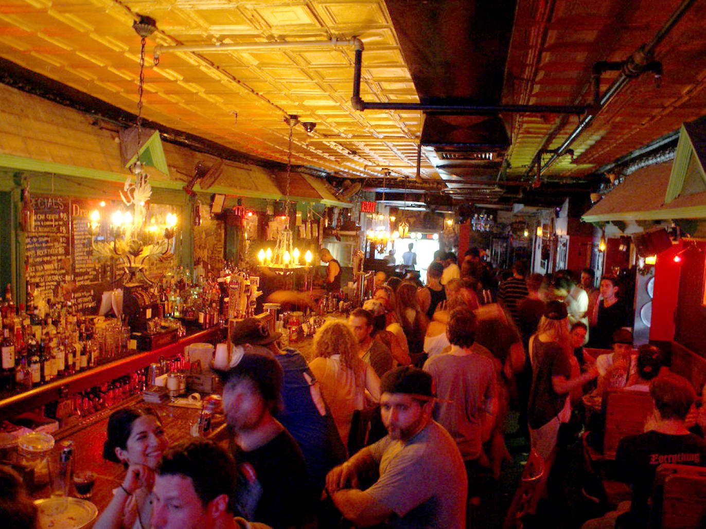 Best trivia nights in NYC where you can win free booze
