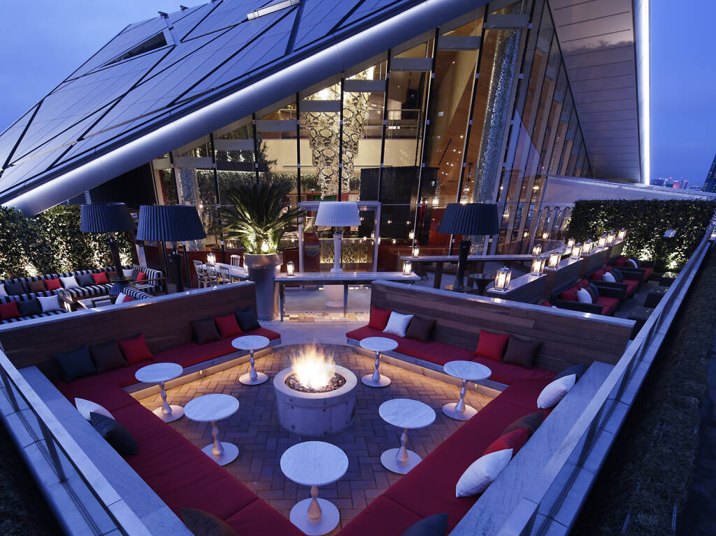 15 best rooftop bars and restaurants with the best views of Tokyo