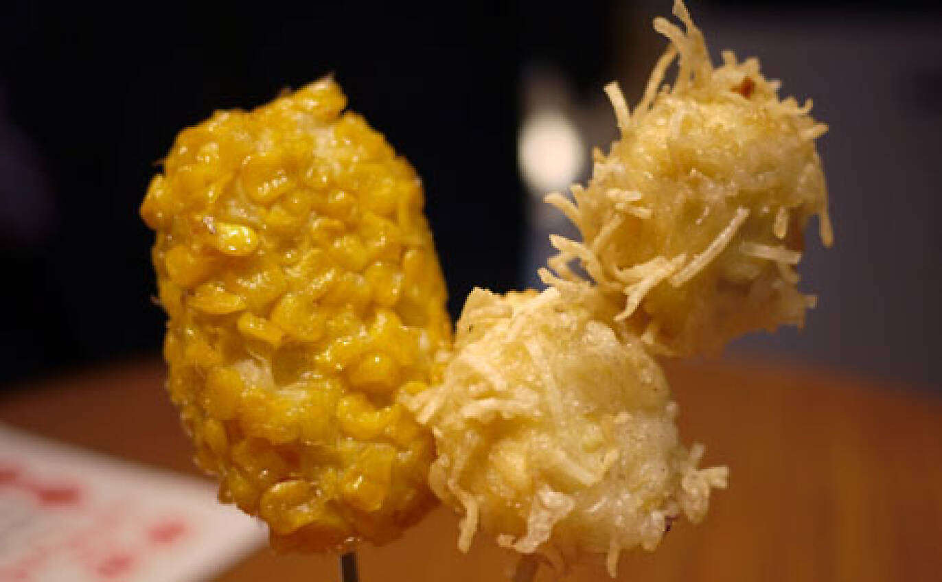 Best street food and snacks at Tsukiji Market