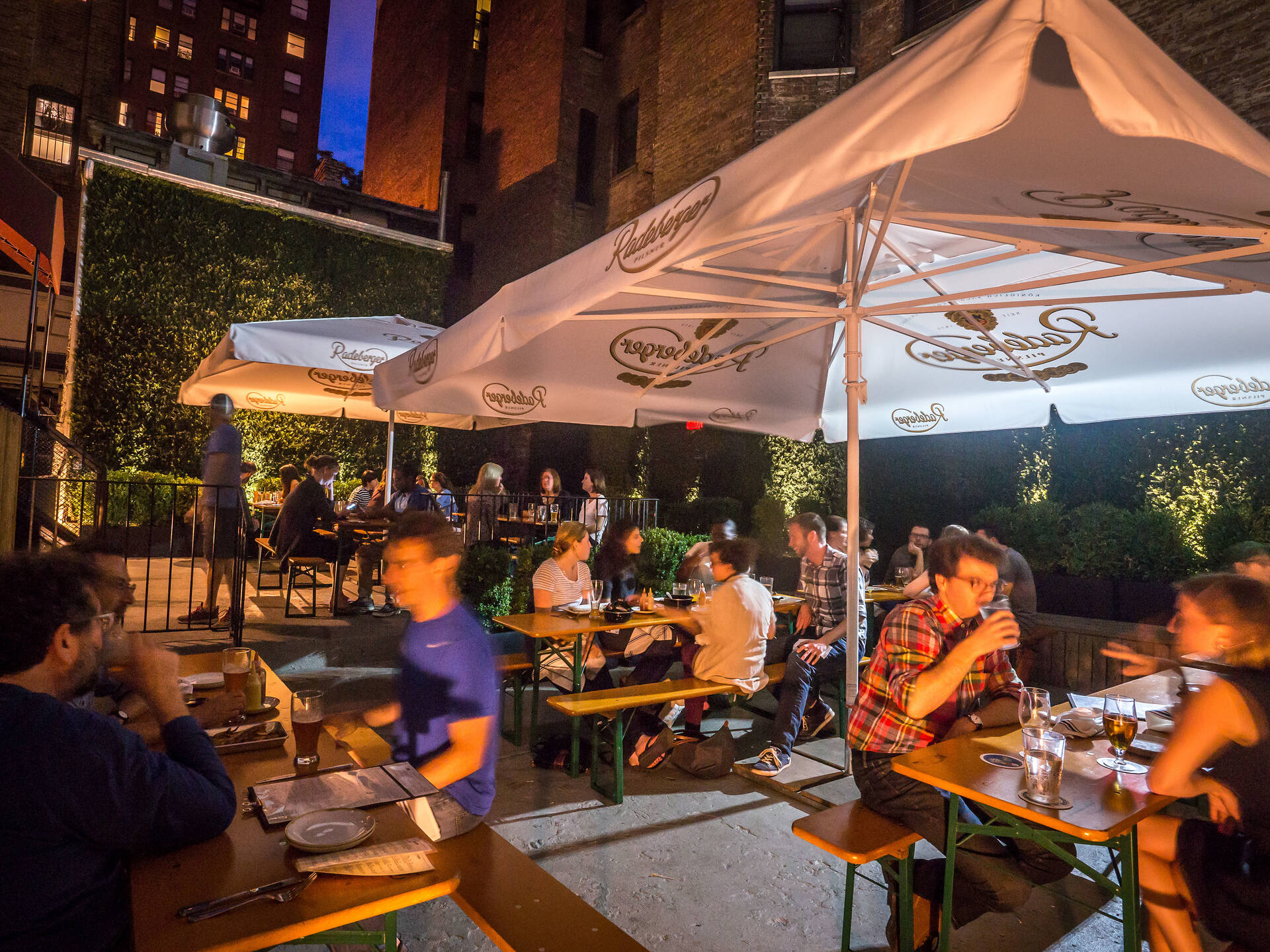 Best outdoor bars and drinking spots for fall in NYC