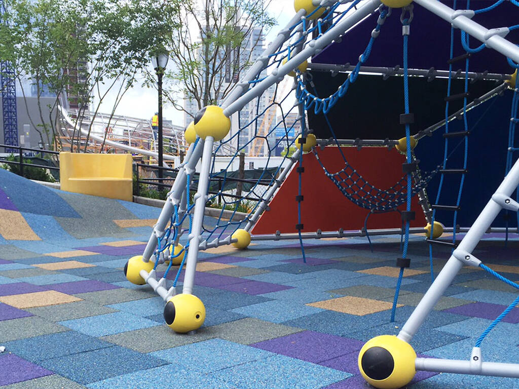 See the first photos of Manhattan’s newest playground at Hudson Yards!